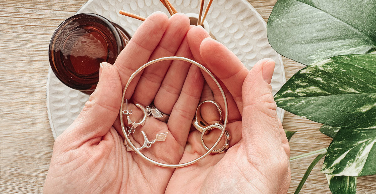 A Complete Guide: 6 Tips on Caring for Sterling Silver and Gold Jewell
